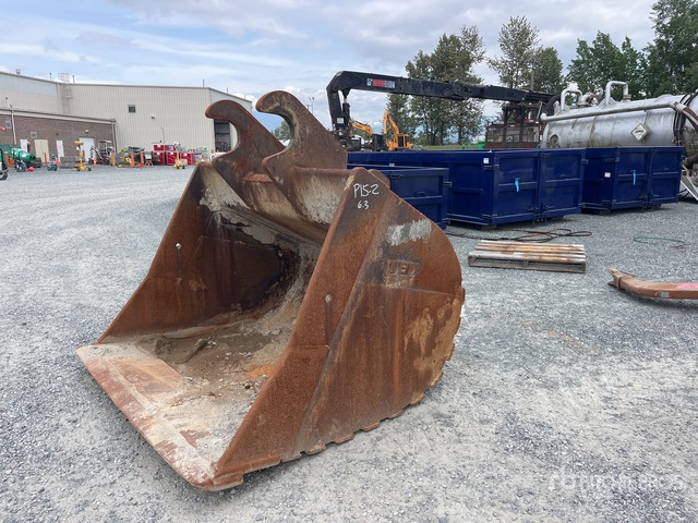 70 in Cleanup Excavator Bucket - Fits Cat 336D Wedge | Ritchie Bros ...