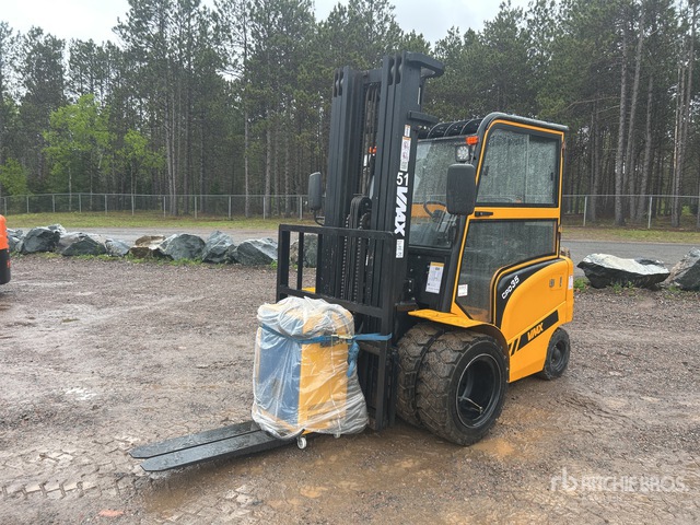 2023 Vmax CPD35 3500 kg Chariot Élévateur Électrique | Ritchie Bros. Auctioneers