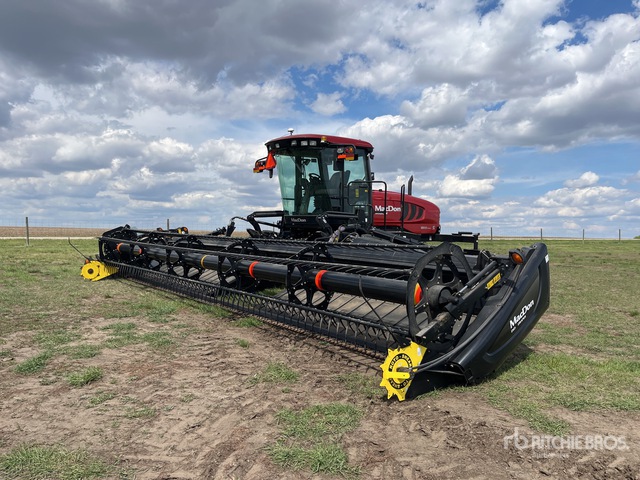 2017 MacDon M155E4 35 ft Swather Windrower| | Ritchie Bros. Auctioneers