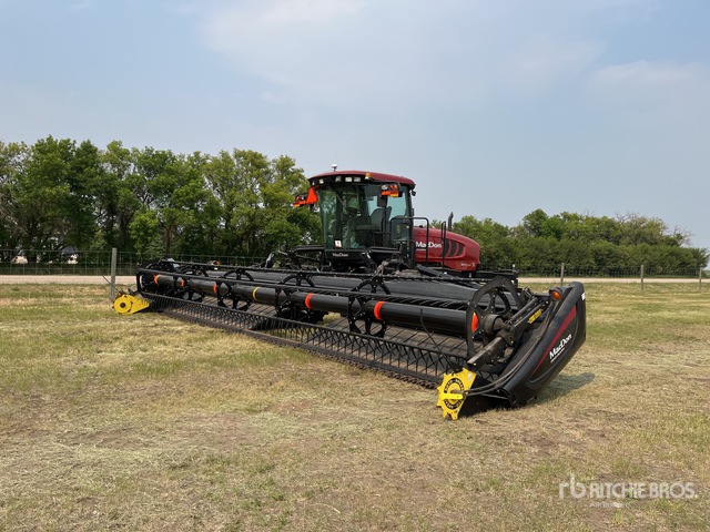 2017 MacDon M155E4 35 ft Swather Windrower | Ritchie Bros. Auctioneers