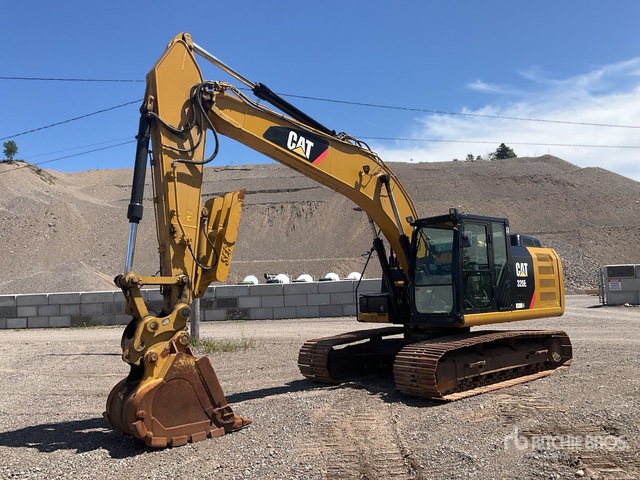 2012 Cat 320 EL Tracked Excavator | Ritchie Bros. Auctioneers