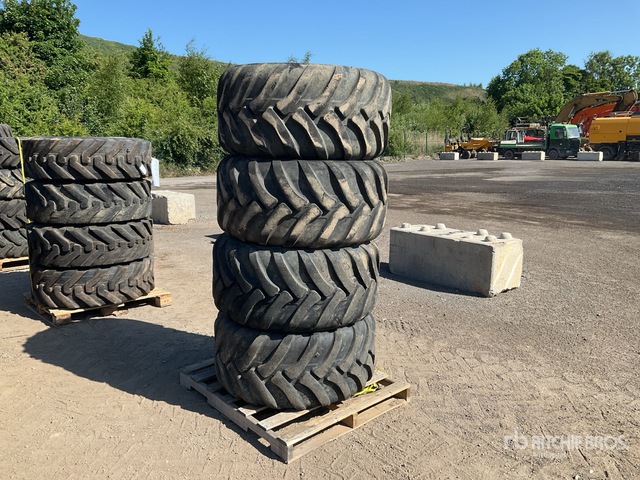 Quantity of (4) 500/60R22.5 Starco AS 9 Ton Dumper Tires | Ritchie Bros ...