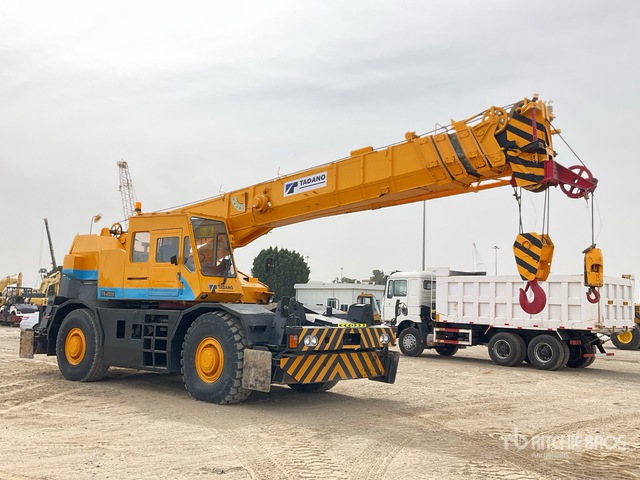Tadano TR-400M 40 ton 4x4x4 Rough Terrain Crane | Ritchie Bros. Auctioneers