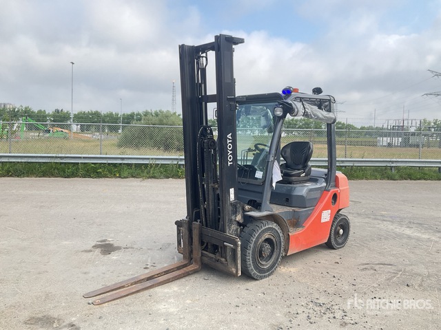 2012 Toyota 02-8FDF20 2000 kg Forklift | Ritchie Bros. Auctioneers