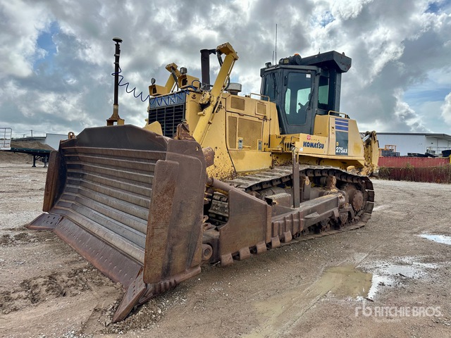 2004 Komatsu D275AX-5 Crawler Dozer | Ritchie Bros. Auctioneers