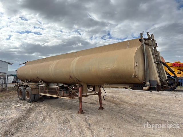 Custom Built 25000 L Bogie/A Water Tank Trailer | Ritchie Bros. Auctioneers