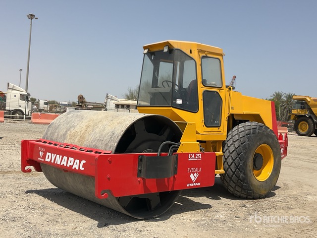 1995 Dynapac CA251 Smooth Drum Compactor | Ritchie Bros. Auctioneers