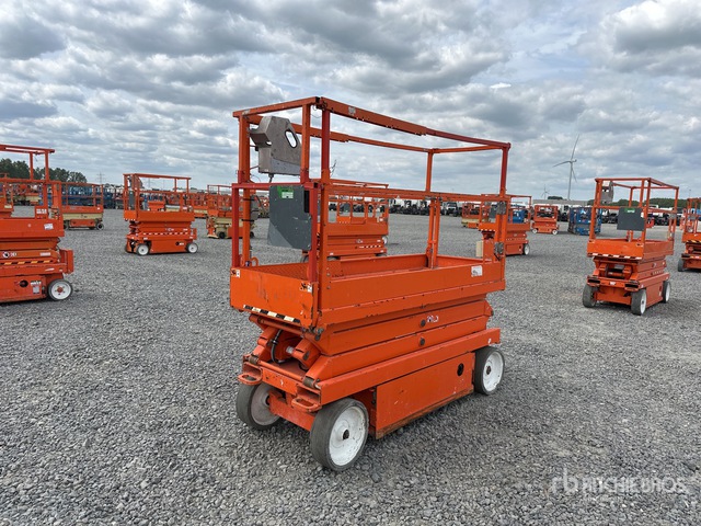Skyjack SJIII-3220 Electric Scissor Lift | Ritchie Bros. Auctioneers