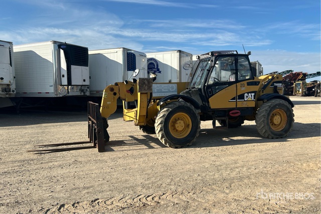2005 Cat TH460B Telehandler | Ritchie Bros. Auctioneers