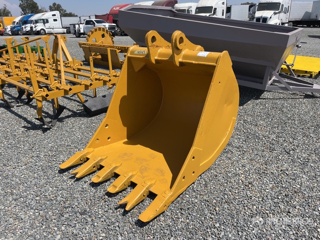 48 in Digging Excavator Bucket | Ritchie Bros. Auctioneers