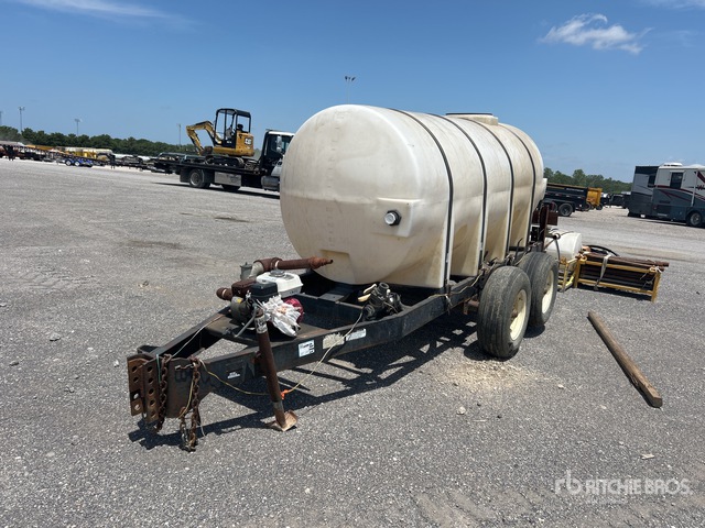 Wylie 1000 gal T/A 1000 Gallon Off-Road Water Trailer | Ritchie Bros ...