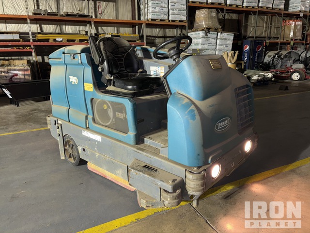 2013 Tennant T20 Ride-On Floor Scrubber in Carmel, Indiana, United ...