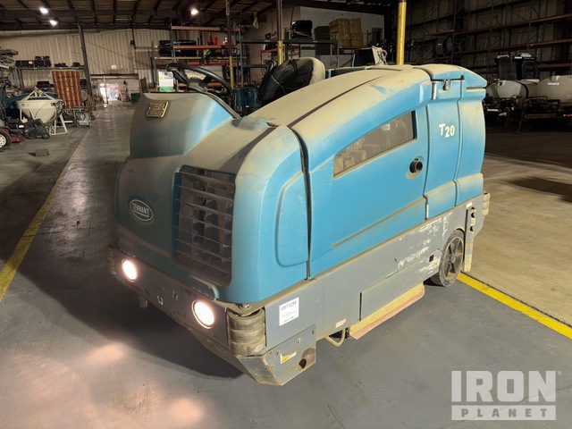 2013 Tennant T20 Ride-On Floor Scrubber in Carmel, Indiana, United ...
