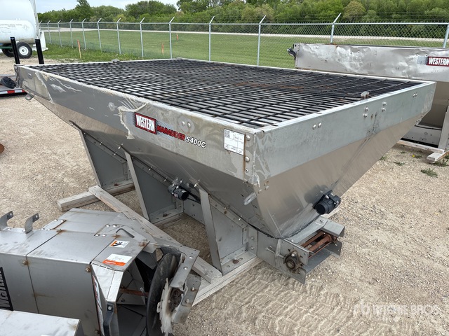 Western Marauder S400C 4 Cubic Yard Salt Spreader | Ritchie Bros ...