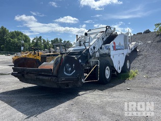 2011 Roadtec SB2500D Wheel Asphalt Transfer Machine (Inoperable) in ...