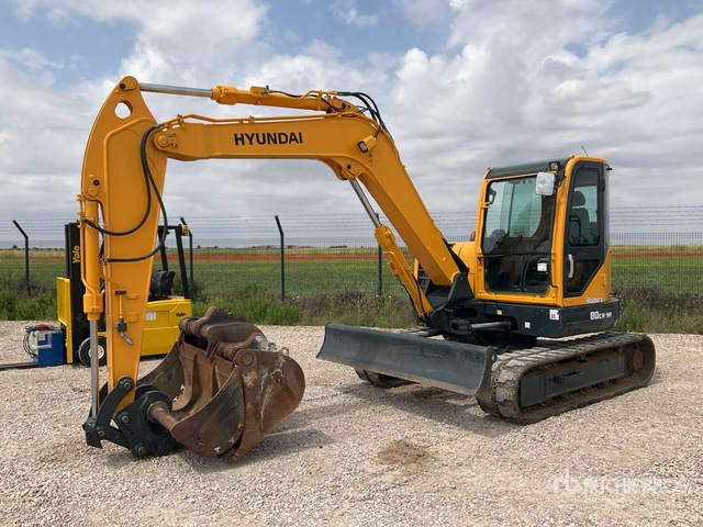 2018 Hyundai R80CR-9A Tracked Excavator | Ritchie Bros. Auctioneers