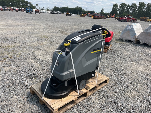 2020 Karcher B40W BP Floor Scrubber | Ritchie Bros. Auctioneers