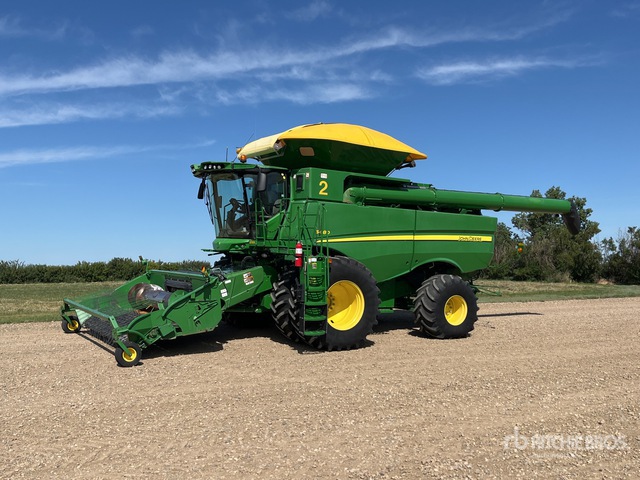 2017 John Deere S680 Combine Harvester | Ritchie Bros. Auctioneers