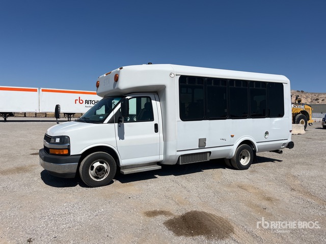 2011 Chevrolet Express 4x2 15-Seat Transit Bus | Ritchie Bros. Auctioneers
