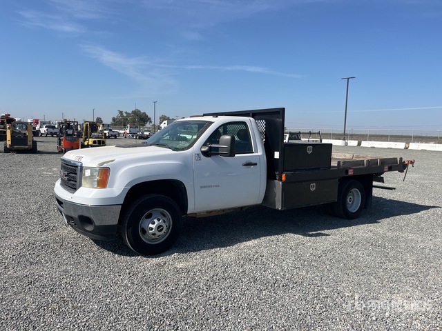 2011 GMC Sierra 3500HD 4x2 Flatbed Truck | Ritchie Bros. Auctioneers