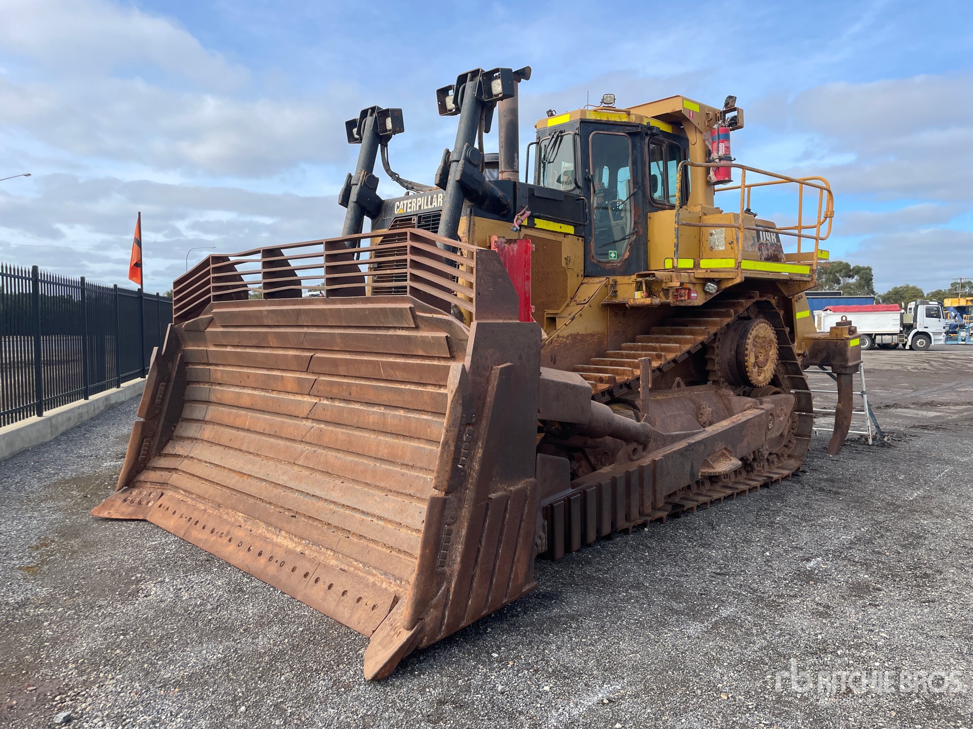 2002 Cat D9R Crawler Dozer | Ritchie Bros. Auctioneers
