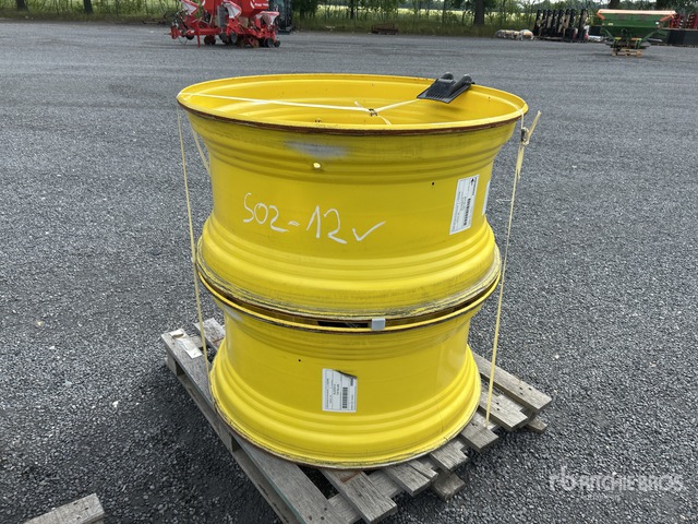 John Deere Used John Deere rear wheel rim set 18x38 ( 2pcs) Wheels ...