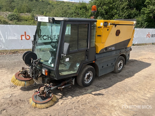 2010 Schmidt Swingo 200 Sweeper Truck | Ritchie Bros. Auctioneers