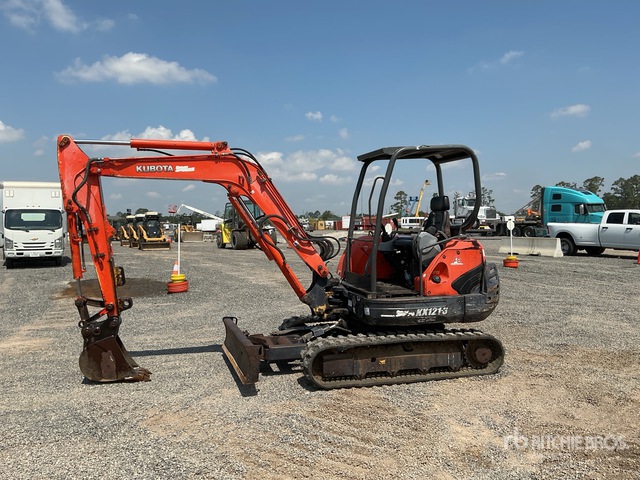 2006 Kubota KX121-3 Mini Excavator | Ritchie Bros. Auctioneers