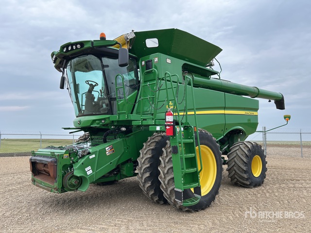 2013 John Deere S680 Combine Harvester | Ritchie Bros. Auctioneers