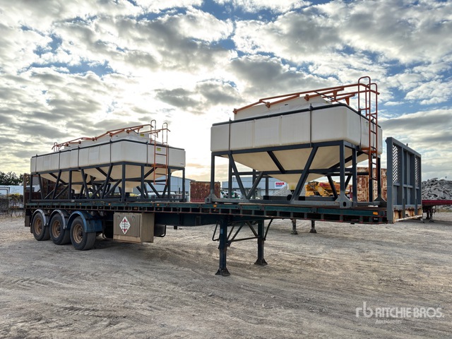 1992 Freighter 12.9 m Tri/A w/ (2) Enmach Grouper Bin Pods Flatbed ...