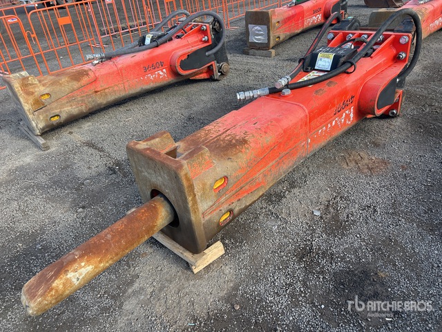 2022 Rammer 4099E Q/C Hydraulic Breaker | Ritchie Bros. Auctioneers