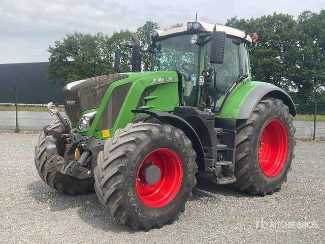 2017 Fendt 828 Vario 4WD Tractor | Ritchie Bros. Auctioneers