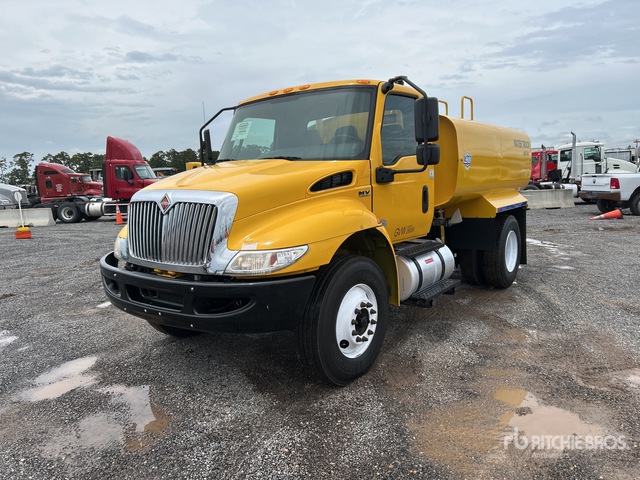 2020 International MV607 2000 gal 4x2 Camion cisterna de agua | Ritchie ...