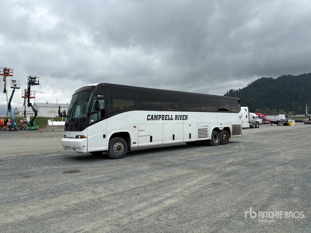 1998 MCI 102-EL3 6x2 51-Seat Coach | Ritchie Bros. Auctioneers