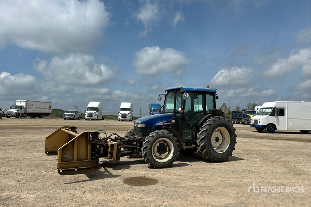 2002 New Holland TN75D 4WD Utility Tractor | Ritchie Bros. Auctioneers