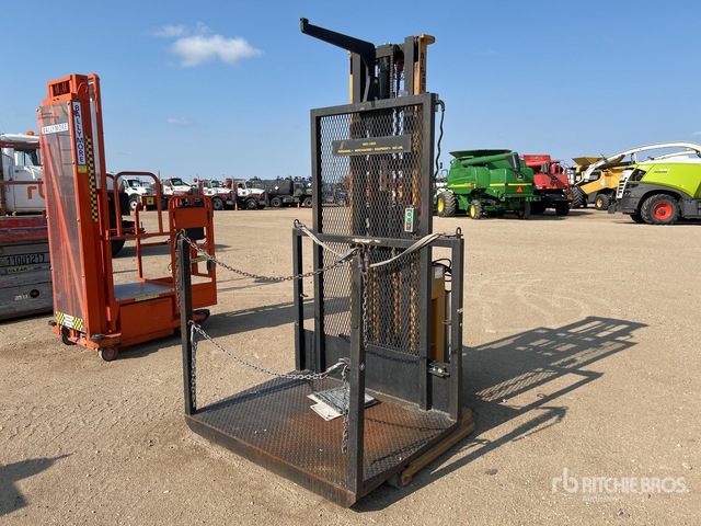 Big Joe PDBB-20-T12 650 lb Electric Stacker | Ritchie Bros. Auctioneers