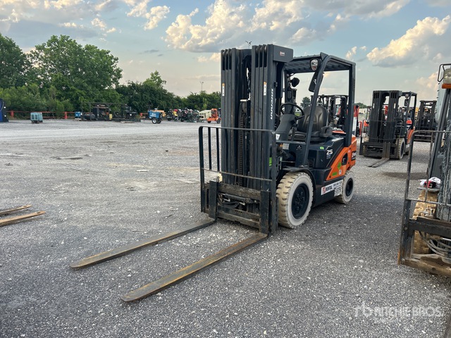 2018 Doosan 625N-7 3850 lb Pneumatic Tire Forklift | Ritchie Bros ...