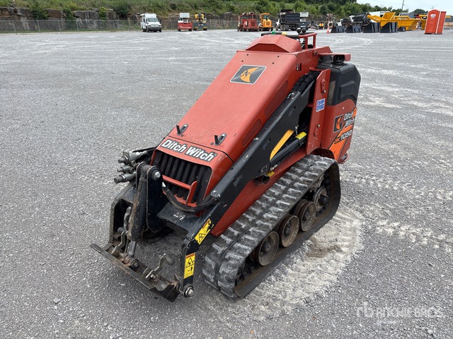 2017 Ditch Witch SK1050 Mini Compact Track Loader | Ritchie Bros ...