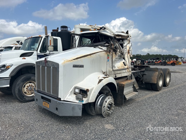 2011 Kenworth T800 6x4 T/A Day Cab Truck Tractor (Inoperable) | Ritchie Bros. Auctioneers