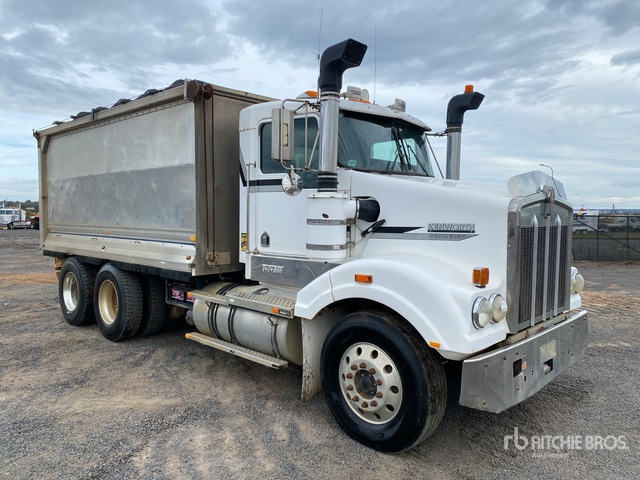 2004 Kenworth T404SAR 6x4 T/A Dump Truck | Ritchie Bros. Auctioneers