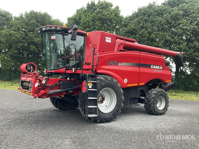 2017 Case IH 7240 Combine Harvester | Ritchie Bros. Auctioneers