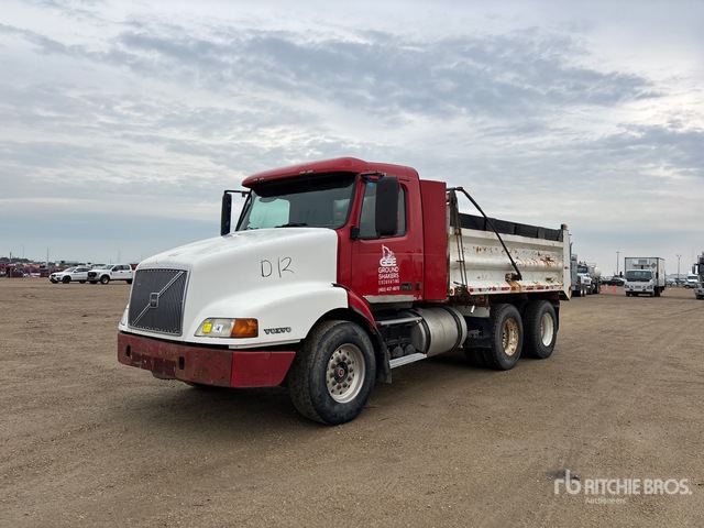 2003 Volvo VNL 6x4 T/A Dump Truck | Ritchie Bros. Auctioneers
