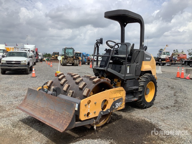 2019 Volvo SD45B Padfoot Drum Compactor | Ritchie Bros. Auctioneers