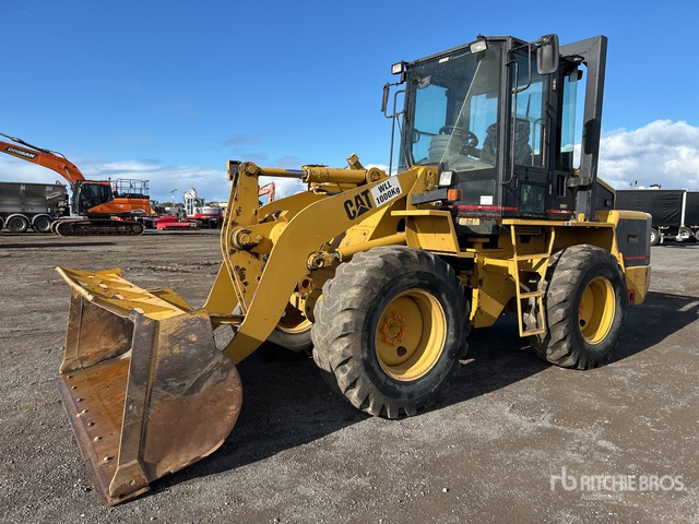 2002 Cat 910G Wheel Loader | Ritchie Bros. Auctioneers