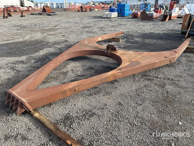 Tree Spear Dozer Attachment - Fits Cat D7 | Ritchie Bros. Auctioneers