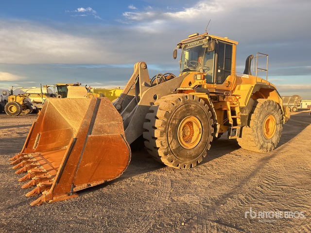 Volvo L220G Wheel Loader | Ritchie Bros. Auctioneers