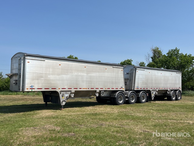 2020 Titan Thinwall Super B-Train Grain Trailer | Ritchie Bros. Auctioneers