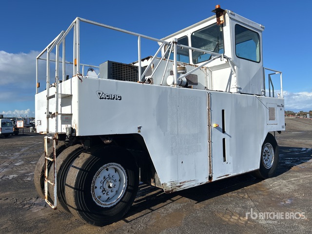 Pacific RP38 7 Wheel Pneumatic Roller | Ritchie Bros. Auctioneers