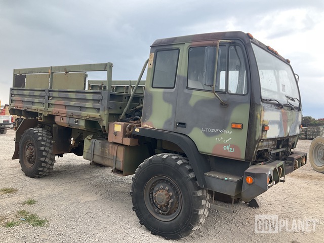 Surplus 2004 Stewart & Stevenson M1078A1 LMTV 4x4 Cargo Truck in ...