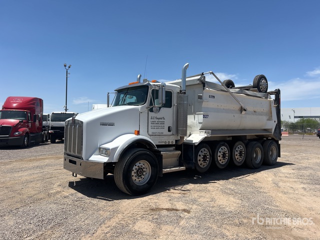 2004 Kenworth T800 14x4 Five Axle Dump Truck | Ritchie Bros. Auctioneers